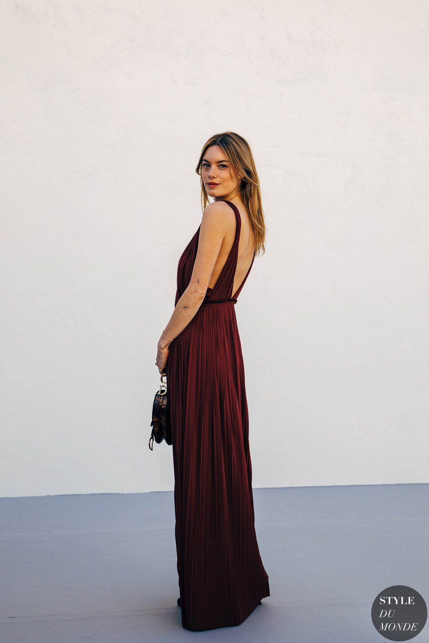 Paris FW 2019 Street Style: Camille Rowe - STYLE DU MONDE | Street ...
